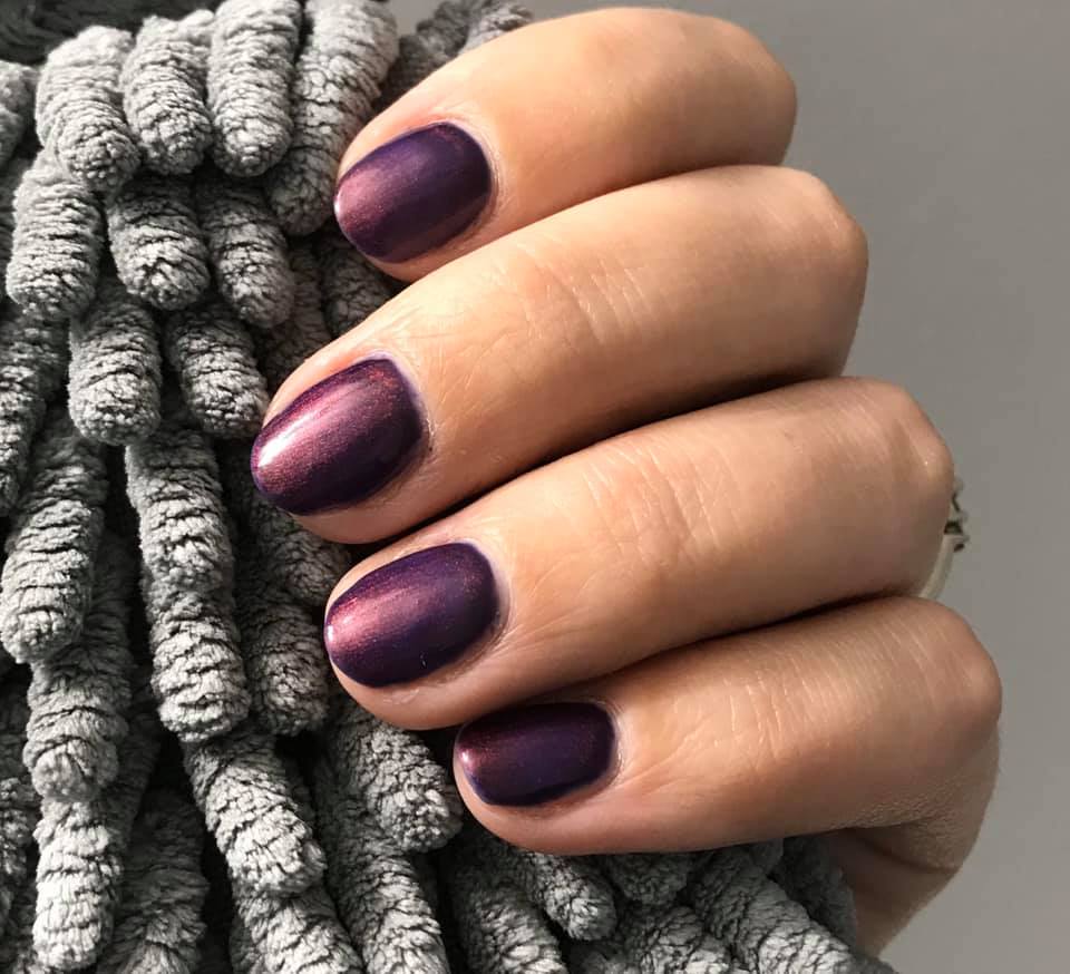 Perfectly Plum | GelMoment.com